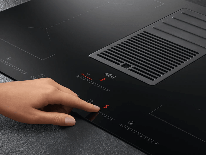 Plita incorporabila cu hota integrata AEG IDK84453IB - Pret avantajos ...